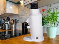 China 300W Coffee Bean Grinder GEENDE Voltage 110V-220V Within L13*W21*H32CM for sale