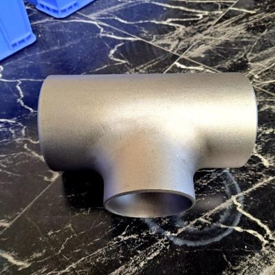 China GR1 Titanium Dn200 Pipe Equal Tee For Chemical Fertilizer for sale
