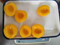 China Canned Yellow Peach 400g Sweet Preserved Fruit 2 Year Shelf Life BRC HACCP HALAL for sale