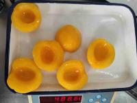 China Canned Yellow Peach 400g 2 Years Shelf Life Room Temperature Storage Sweet Preserved Fruit for sale
