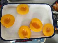 China Canned Yellow Peach 400g Can Vitamin C Rich Preserved Fruit for Nutrition for sale