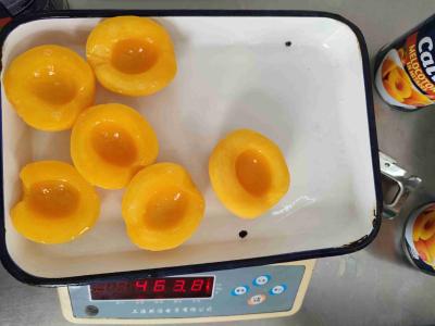 China Canned Yellow Peach in Syrup Grade A Brix 14-17% Light 18-22% Heavy 1800g for sale