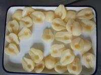 China Canned Pear Halves in Syrup - 14-17% or 18-20% Brix, 10mg Sodium, Non-GMO & Kosher Certified for sale