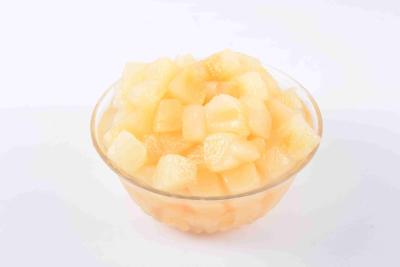 China Canned Pear Halves in Natural Juice 850g & 2840g Tins - HACCP/ISO/BRC Certified with 3 Year Shelf Life for sale