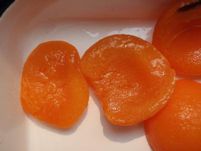 China Canned Apricot Halves in Light Syrup - 425g to 4250ml Sizes, No Artificial Colors or Preservatives for sale