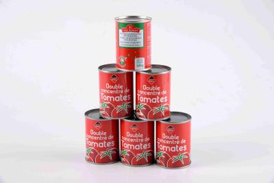 China Natural Canned Tomato Paste 28-30% Brix in 70g Tins - Multiple Packaging Options for Food Service for sale