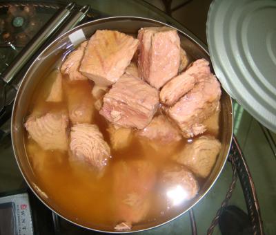 China Canned Yellowfin Tuna Chunks in Brine 66.5oz - 1880g Round Can with Private Label Options for sale