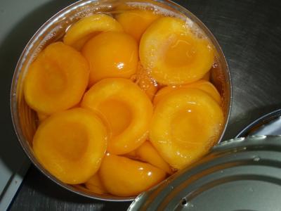 China No Additive Canned Yellow Peach Halves in Light Syrup - 425g, 820g, 3000g Options for Desserts and Salads for sale