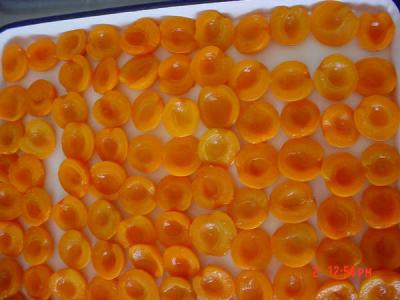 China Canned Apricot Halves in Syrup 850ml x 12 Pack - Light & Heavy Syrup Options for Yogurt and Salads for sale