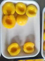 China Canned Yellow Peach Grade A GMO Firm Texture 820g Net Weight Syrup Preserved for sale