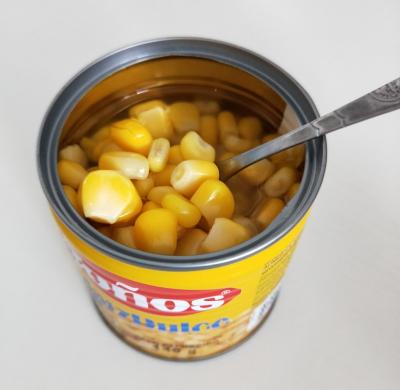 China Canned Sweet Corn in Water 425g Net Weight Golden Yellow Vegetable Tin for sale