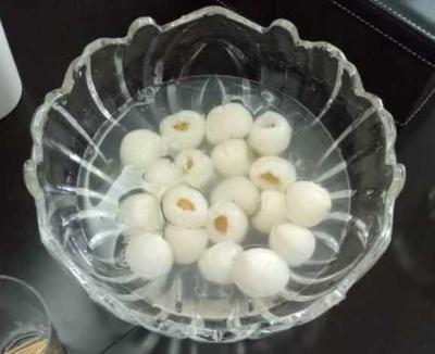 China Premium Canned Lychee Whole in Light Syrup 14-17% Brix - 567g, 850g & 3000g Tin Options for sale