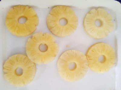 China Canned Pineapple Rings in Light Syrup 567g 78mm Diameter 7 Rings for sale