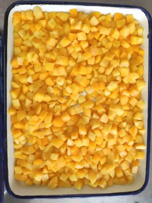 China Kosher Canned Yellow Peach Halves Diced Slices 2500g Bulk Industrial Export for sale