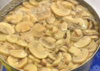 China Canned Champignon Mushroom Slices 2840g with 1930g Drained Weight for Hotel Restaurant Food Service for sale