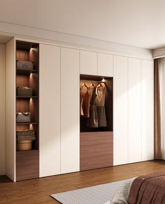 China Two-Tone Cream & Walnut Handle-Free Floor-To-Ceiling Wardrobe With Backlit Open Storage Nooks for sale