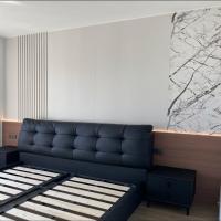 China Modern Minimalist Wood‑Grain Whole‑House Custom Cabinetry for sale
