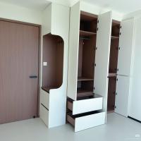 China Small Space Custom Wardrobe for sale