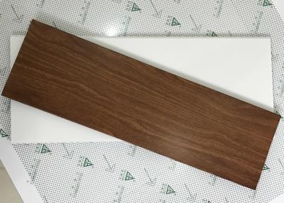 China Exterior Soffit Metal Ceiling System C - Shaped Wood Grain Suspended Ceiling Tiles for sale