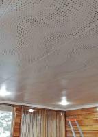 China CE Acoustic Ceiling Tiles White Color Wave Perforation Aluminium Clip In Ceiling For Hotel for sale