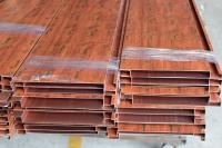 China Home Decoration Aluminum Strip Ceiling Wood Grain Color Fireproof for sale