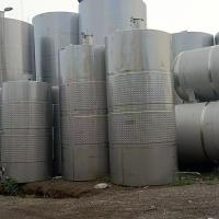 China Vertical Type Used Stainless Steel Storage Tanks 5 Tons for sale