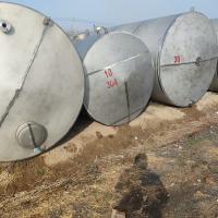 China Vertical Type Used Stainless Steel Storage Tanks 5 Tons for sale