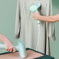 China 1000W Power and 150ml Water Tank Capacity Portable Convenient Garment Steamer Iron for sale