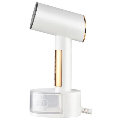 China Travel-Friendly 1500W Garment Steamer with 250ml Water Tank Capacity and Auto-Shut Off for sale