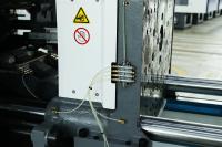 China VICTORY VR Series Injection Molding Machine with 1200-20000KN Clamping Force and 20-80% Energy Savings for sale
