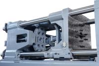 China VICTORY VR Series Modular Injection Molding Machine with 1200-20000 KN Clamping Force and 20-80% Energy Saving for sale
