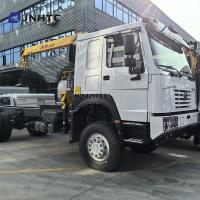 China Best HOWO Diesel Cargo Truck 4x4 6 Wheeler Chassis With Crane High Quality for sale