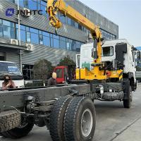 China SINOTRUK HOWO Diesel Cargo Truck 4x4 6 Wheeler Chassis With Crane Low Price for sale
