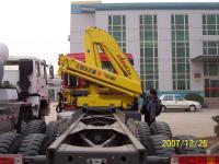 China Sinotruk Tractor Truck Mounted Cranes Equipment 336hp 6×4 XCMG12 Tons Crane for sale