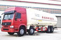 China 20 - 40Tons Loading Powder Material Truck / 8x4 12 Wheels Cement Powder Truck for sale