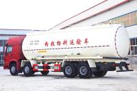 China 20 - 40Tons Loading Powder Material Truck / 8x4 12 Wheels Cement Powder Truck for sale