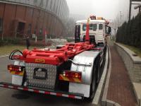 China 290hp Sinotruk T5G 8×4 Hook Lift Garbage Truck One Bed Model Zz3317n3267c1 for sale