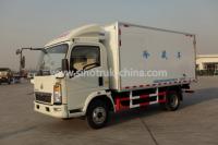China 10T Light Duty Durable Freezer Box Truck 4x2 For Meat And Milk Transport for sale