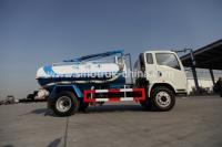 China HOWO Light Sewer Vacuum Truck 6 Wheels 10 Tons Loading 116hp Model SHMC5107GXW for sale