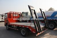 China Sinotruk Light Duty Commercial Trucks , 8 Tons Wrecker Tow Truck Color Optional for sale