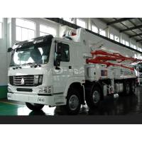 China 8×4 HOWO Cement Pump Truck / Concrete Boom Pump Truck For Construction for sale