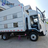 China HOWO 4X2 Light Baby Chicken Transport Truck Small Chick Delivery Vehicle For Sale for sale