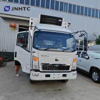 China HOWO 4X2 Light Baby Chicken Transport Truck Small Chick Delivery Vehicle For Sale for sale