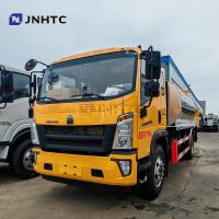 China HOWO Asphalt Spraying Equipment Trucks 4X2 160HP Intelligent Bitumen Spreader For Sale for sale