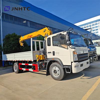 China SINOTRUCK 4X2 6 Wheels Cargo Truck With Crane Truck Mounted Crane For Sale for sale