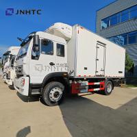 China Hot Sale HOWO 6 Wheels 4x2 Small Manual Freezer Truck Refrigerated Container Truck for sale