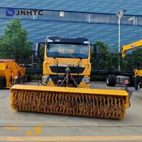 China Howo TX Road Salt Spreader Snow Melting Machine 6X4 350HP Suitable Snow Sweeper Truck for sale