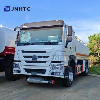 China Howo Oil Tanker Trucks 4X2 266HP 30000 liters Fuel Transport Fuel Tanker Trucks for sale