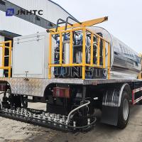 China HOWO 6 Wheel Asphalt Bitumen Distributor Bitumen Sprayer Truck For Sale for sale