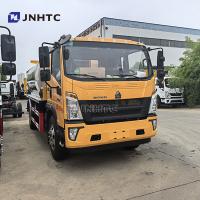 China HOWO 6 Wheel Asphalt Bitumen Distributor Bitumen Sprayer Truck For Sale for sale